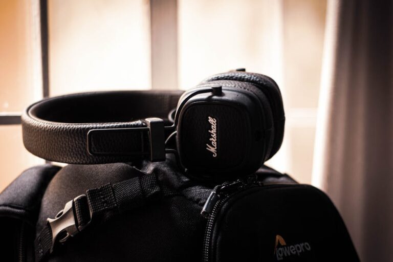 Top 5 Noise Cancelling Headphones Under $100 Reviewed: Worth Buying in ...